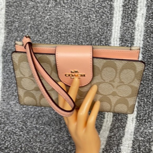 Coach | Bags | Coach Tech Phone Wallet In Colorblock Signature Canvas ...